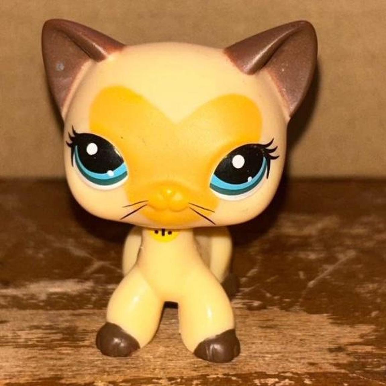 *ON HOLD* AFTERMARKET LPS Shorthair Cat # 3573. In... | Depop