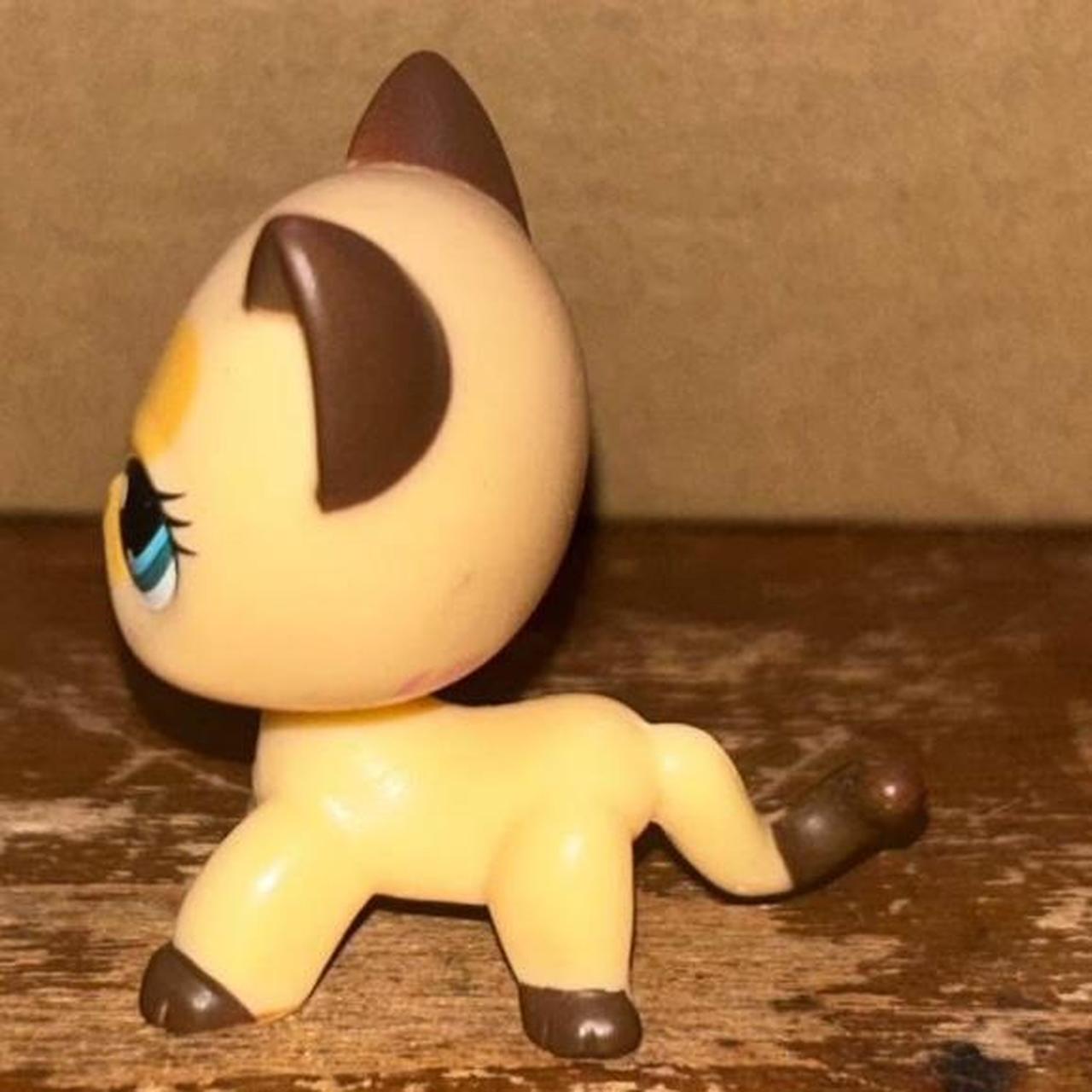 *ON HOLD* AFTERMARKET LPS Shorthair Cat # 3573. In... | Depop