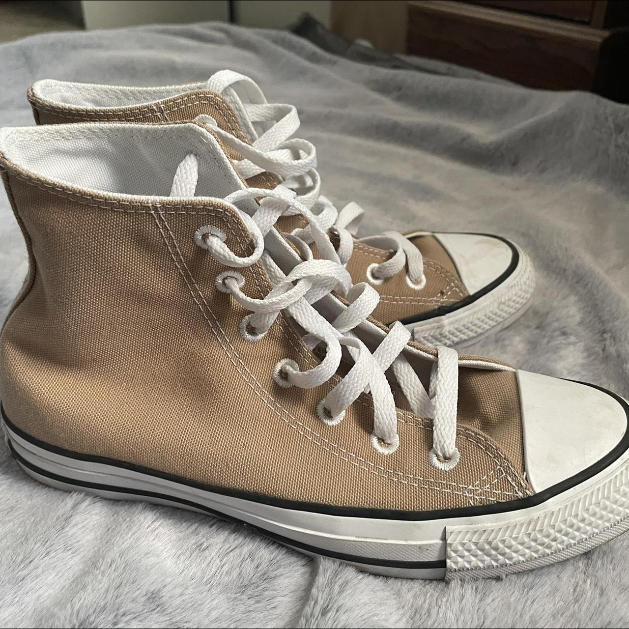 Converse Women's Tan and Brown Trainers | Depop
