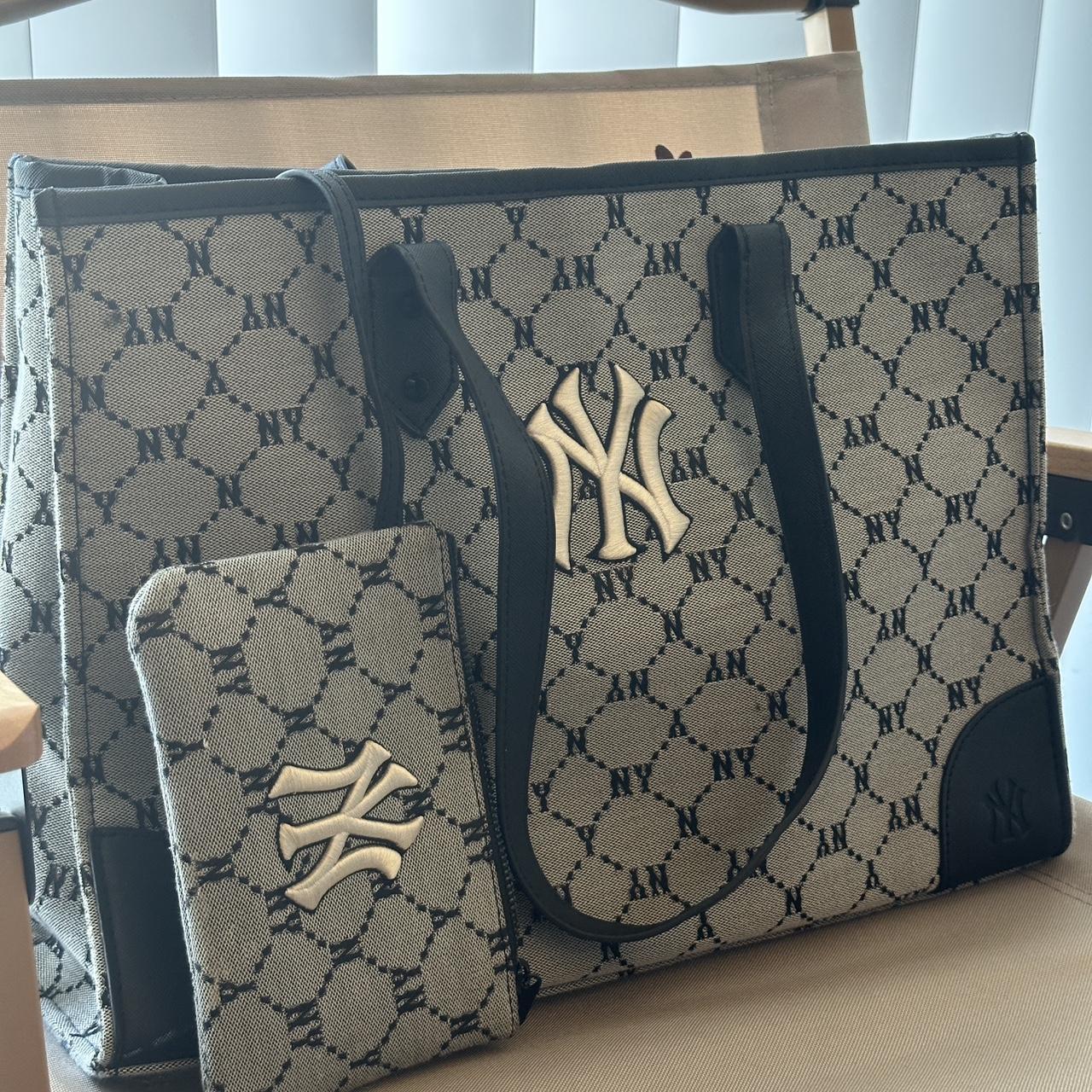 MLB Yankee cloth tote bag （grey） | Depop