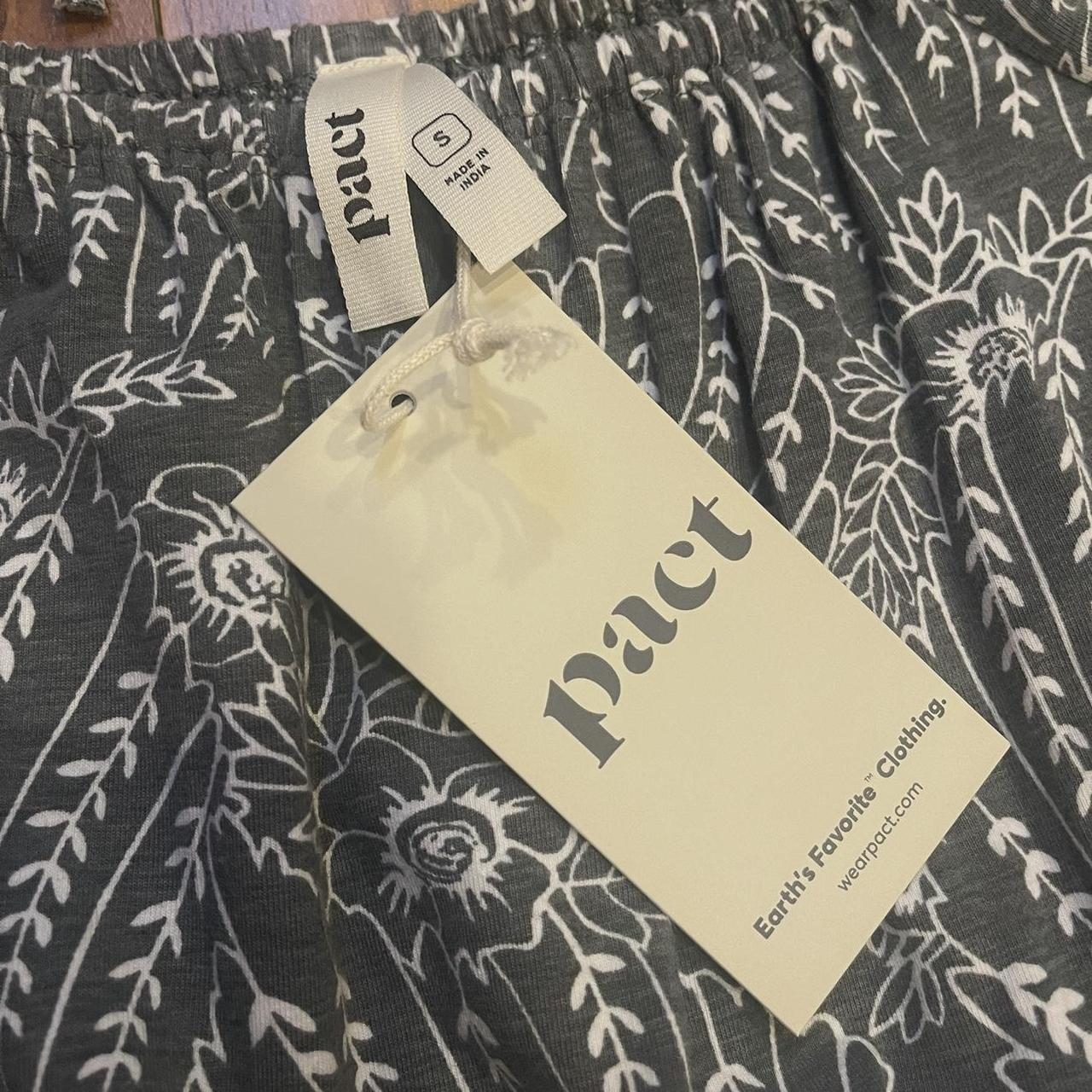 🌿NWT PACT Luxe Jersey Flutter Sleeve Dress in Green... - Depop