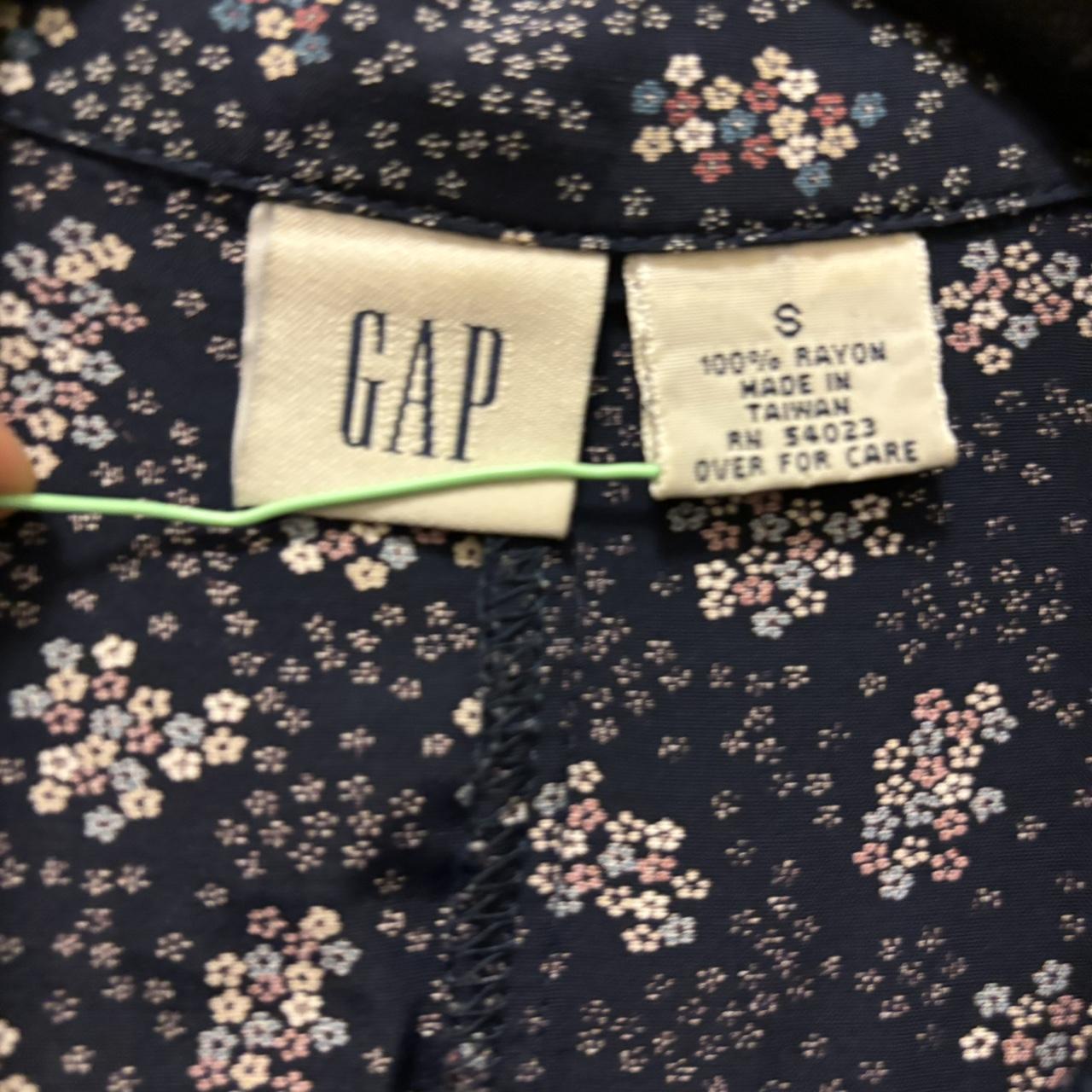 90’s Vintage Gap Dress, selling because it’s too big... - Depop