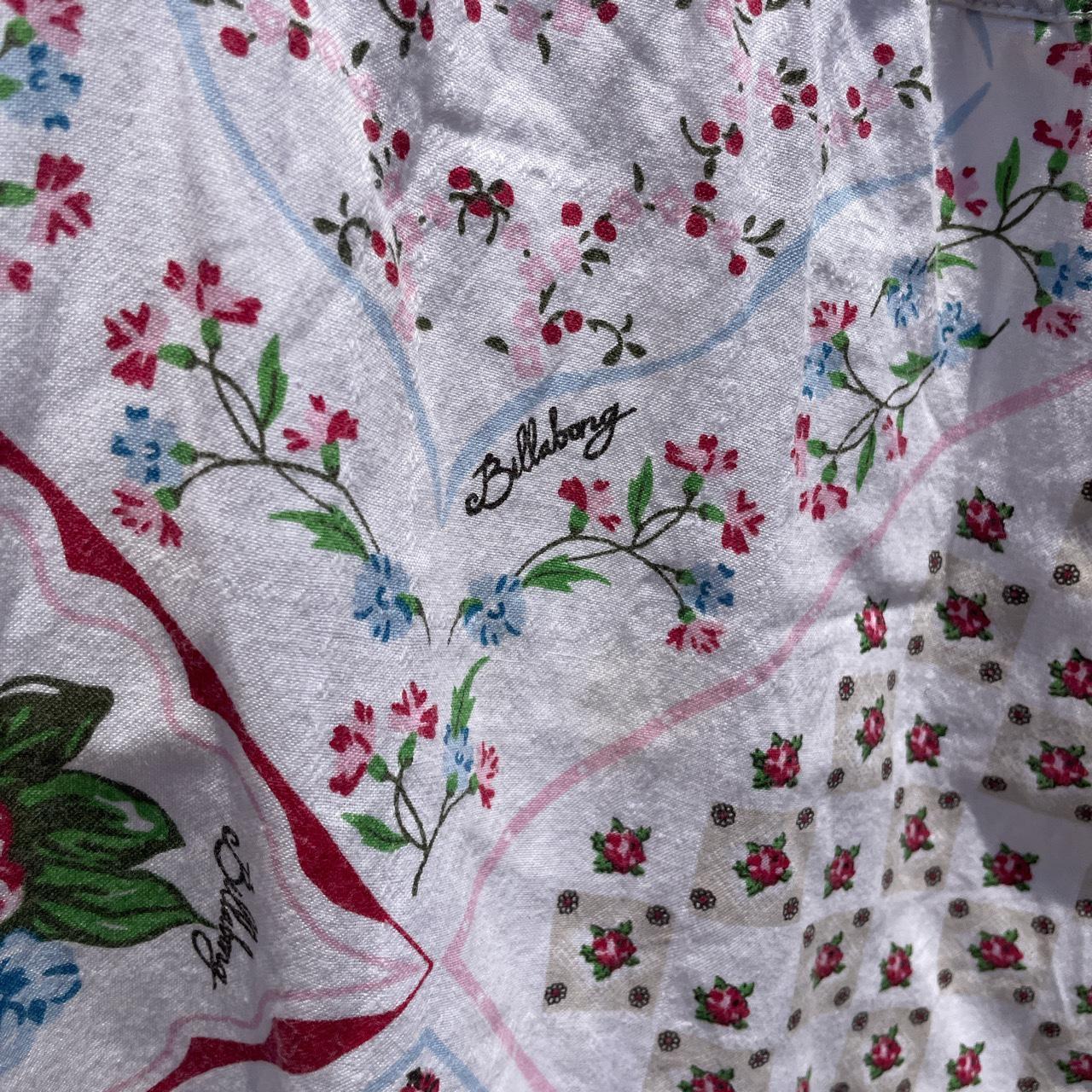 Patchwork print style Billabong dress! Size 12 - Depop