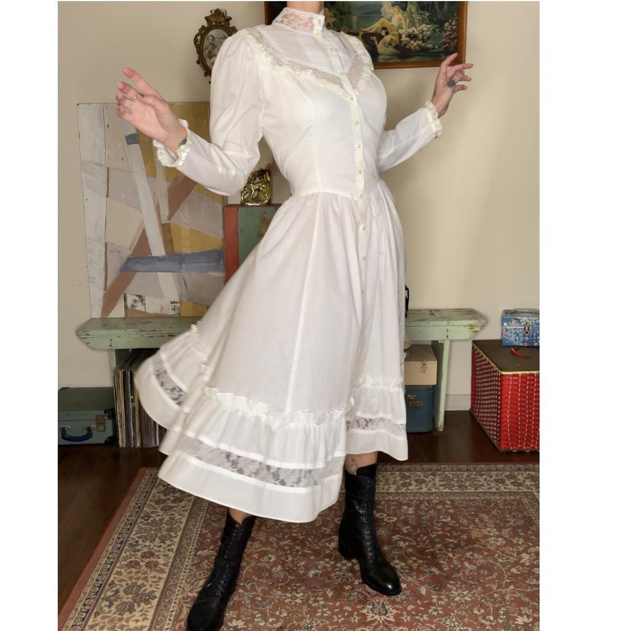 The most stunning rare GUNNE SAX white prairie midi... - Depop
