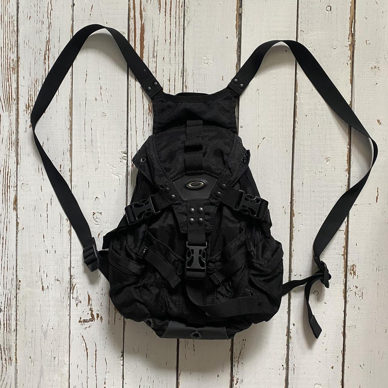 Vintage Oakley bag backpack rucksack black icon... - Depop
