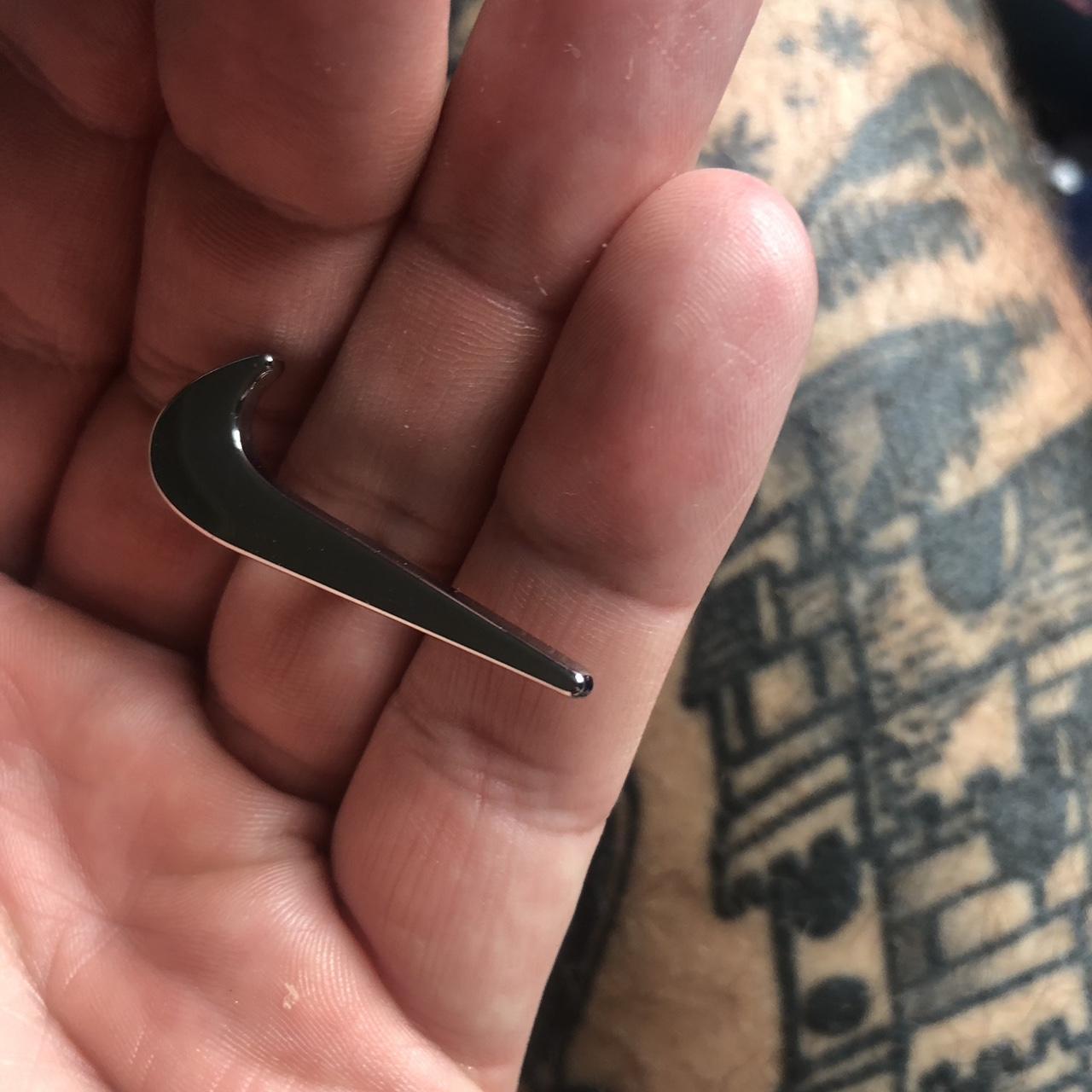 Nike pin - Depop