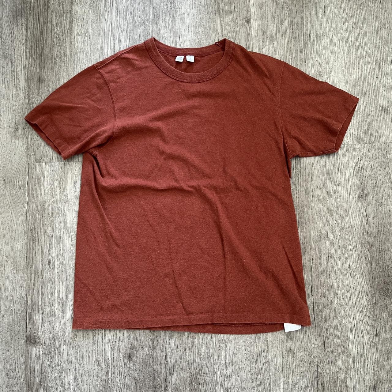 Uniqlo u shirt Pumpkin orange color - Depop