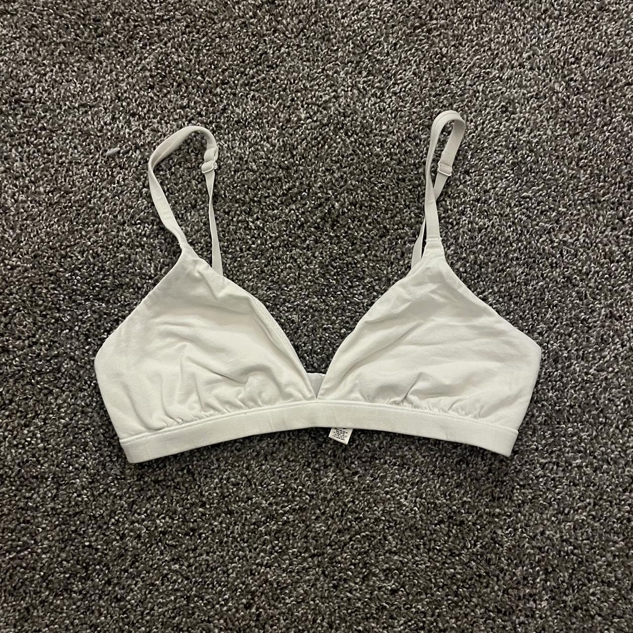 white skims triangle bra size medium in great... - Depop
