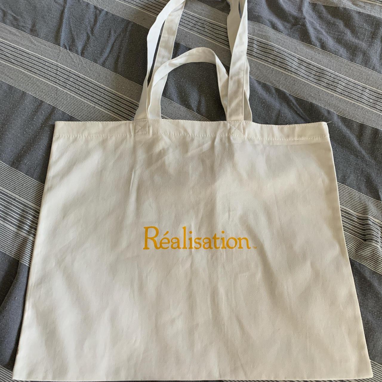 rèalisation par tote bag brand new - Depop