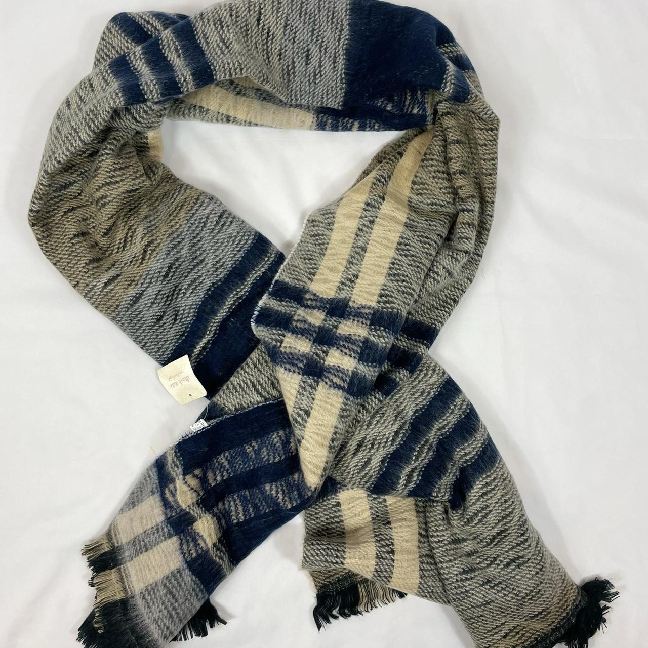 NWT thick plaid scarf - Neutral colored thick scarf... - Depop