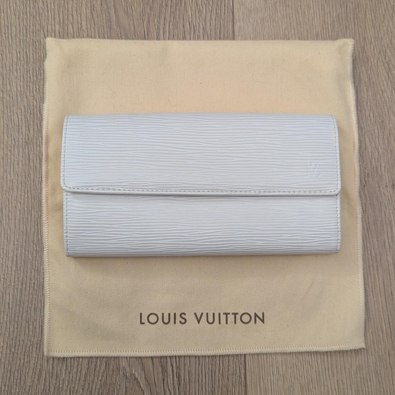 Louis Vutton White Sarah Wallet #louis #vutton #bag... | Depop