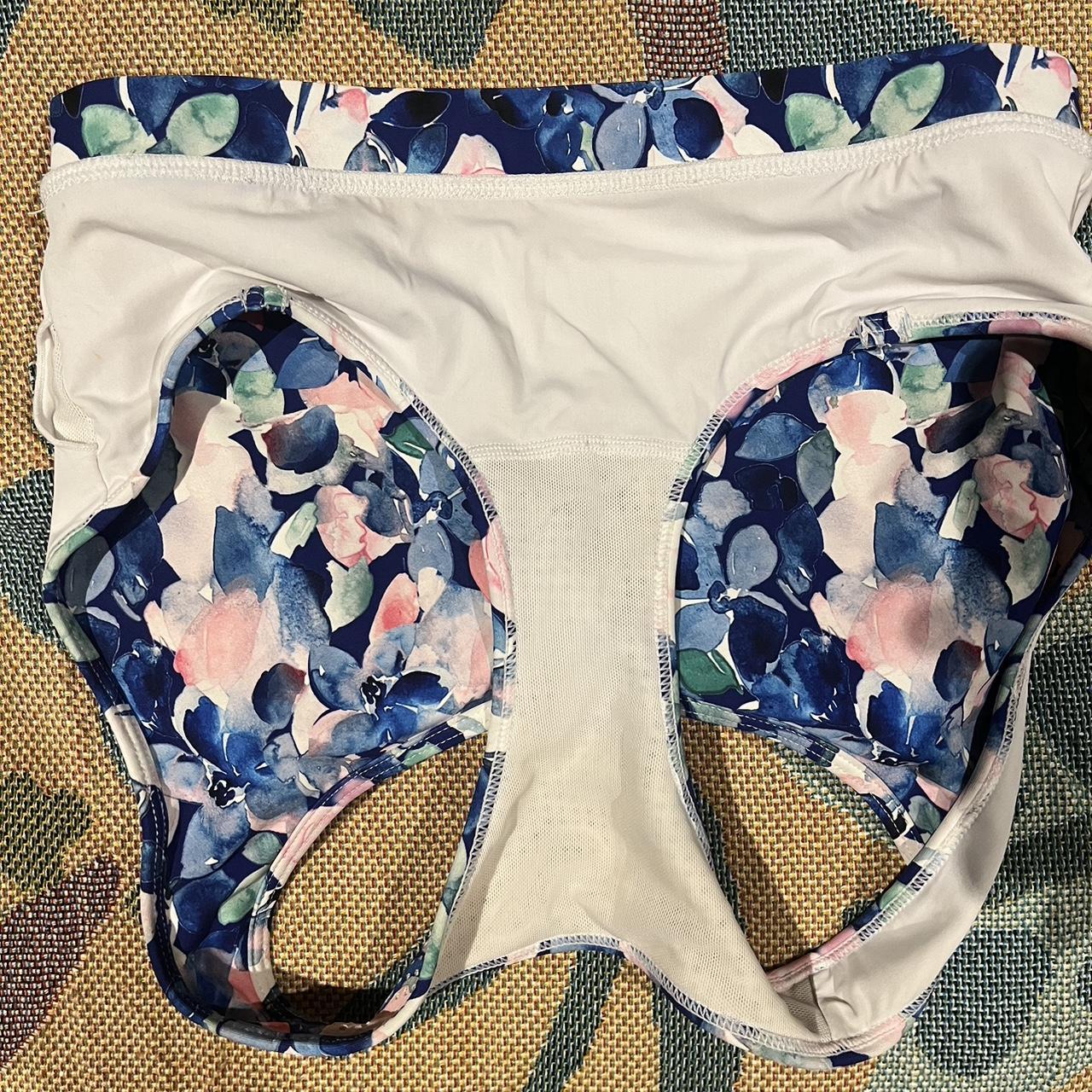 ABI and JOSPEH swim run sports bra Used once for a... - Depop