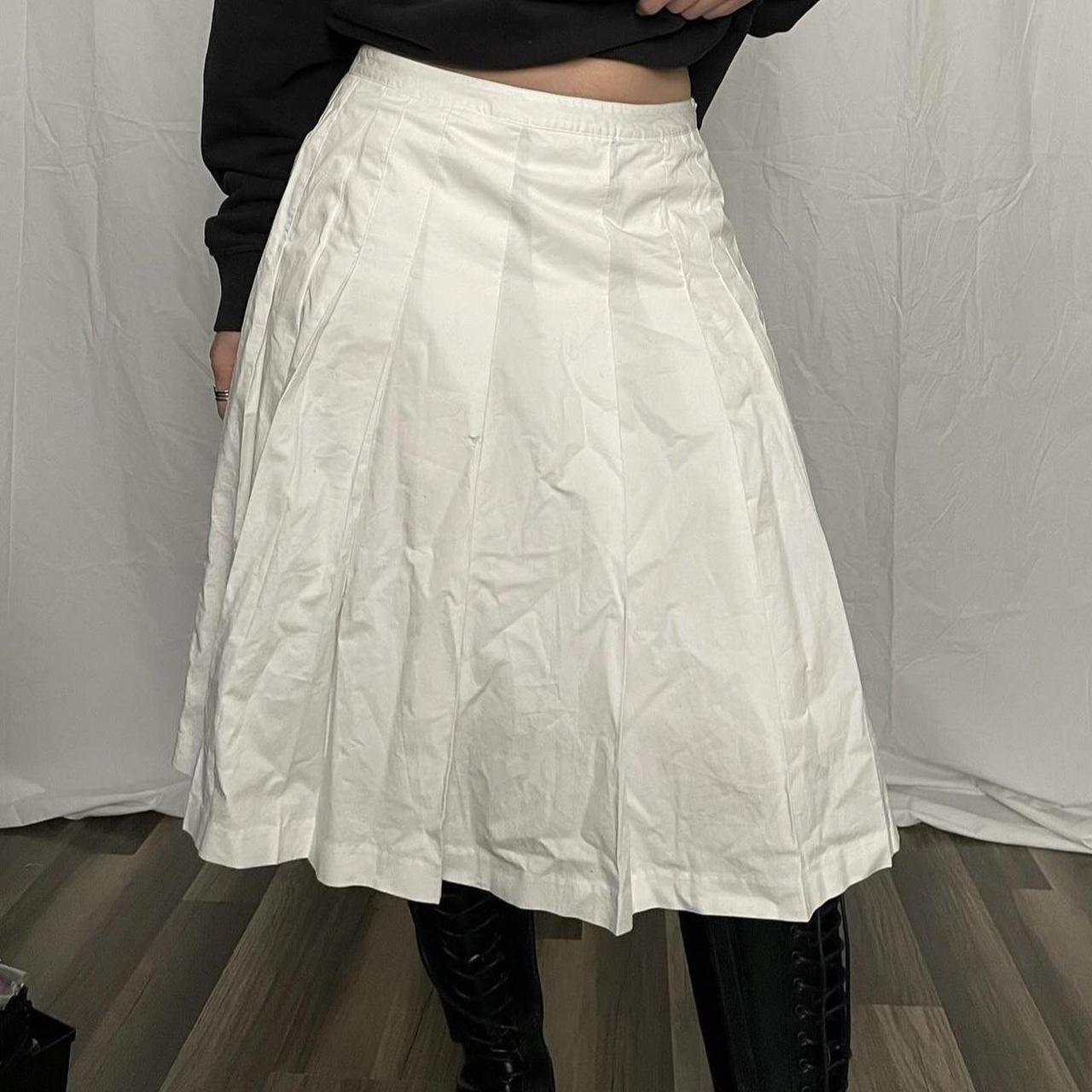 Mossino pleated midi skirt ~ Casual yet elevated... - Depop