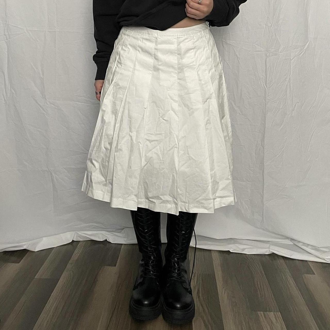 Mossino pleated midi skirt ~ Casual yet elevated... - Depop