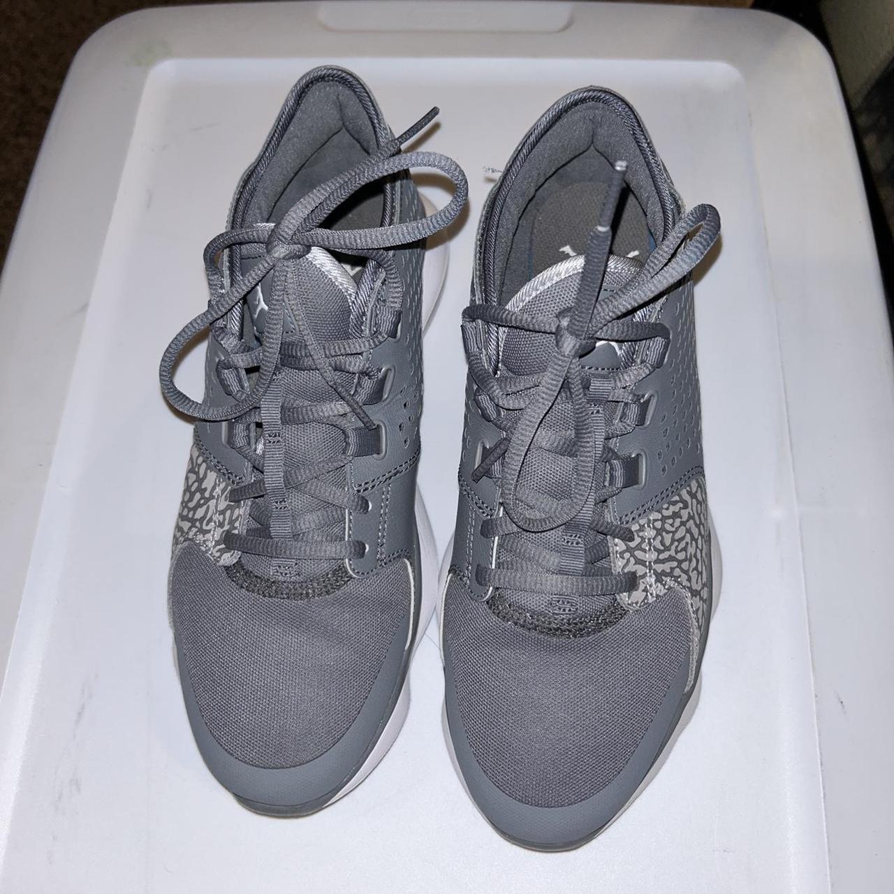 Men's Nike AIR JORDAN FLOW Gray 833969 003 Sz 8 Mid... - Depop