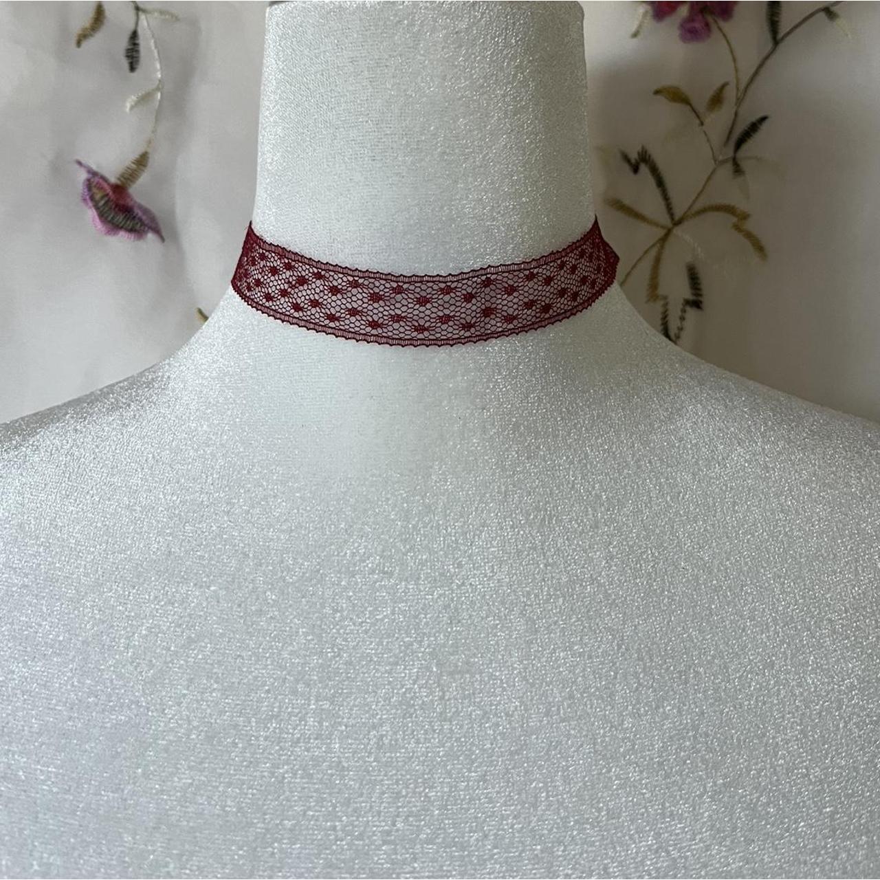 Red lace choker - Depop