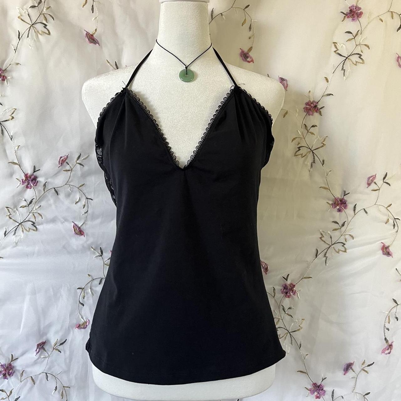 Halter top best fits a small/medium - Depop