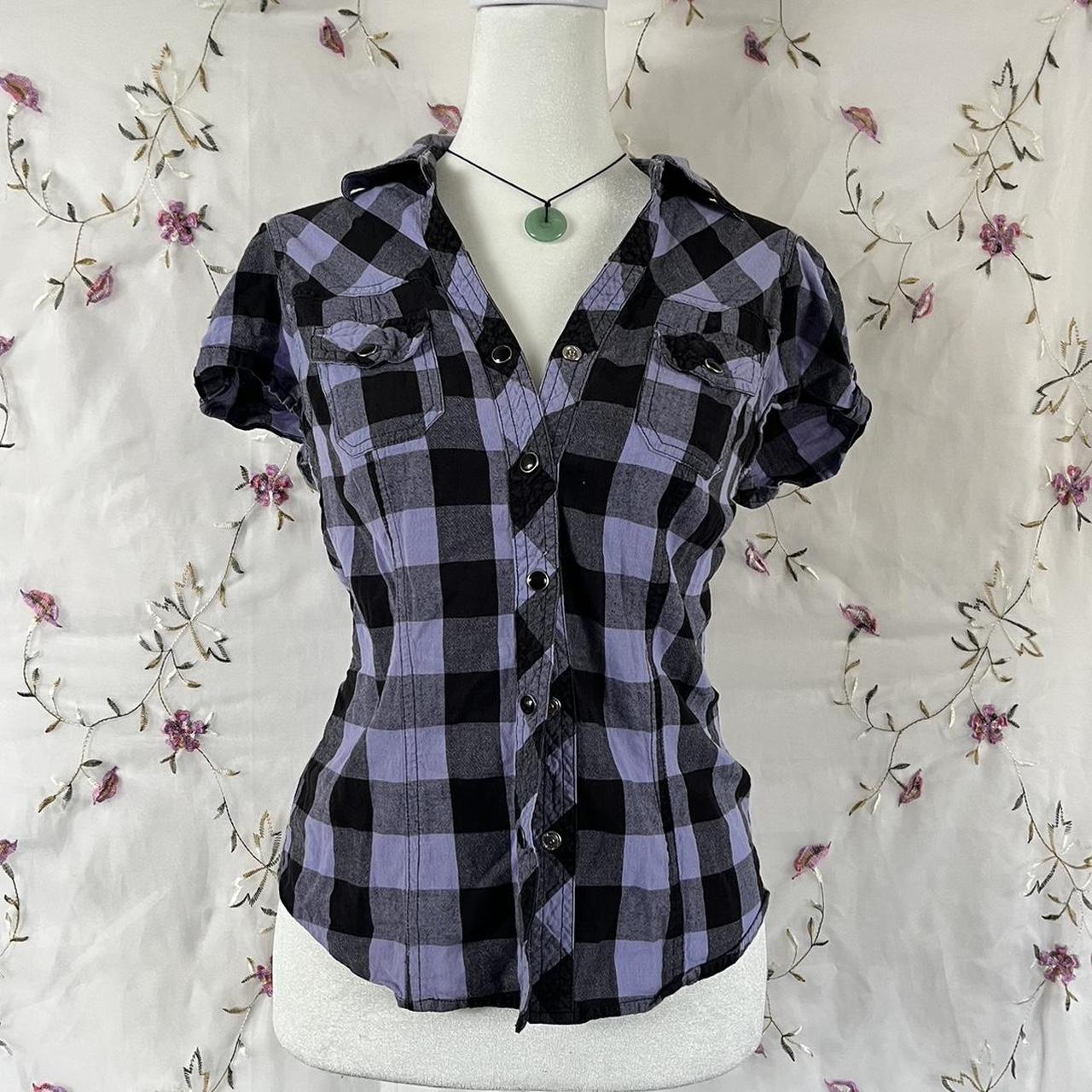 Plaid button top best fits a s/m - Depop