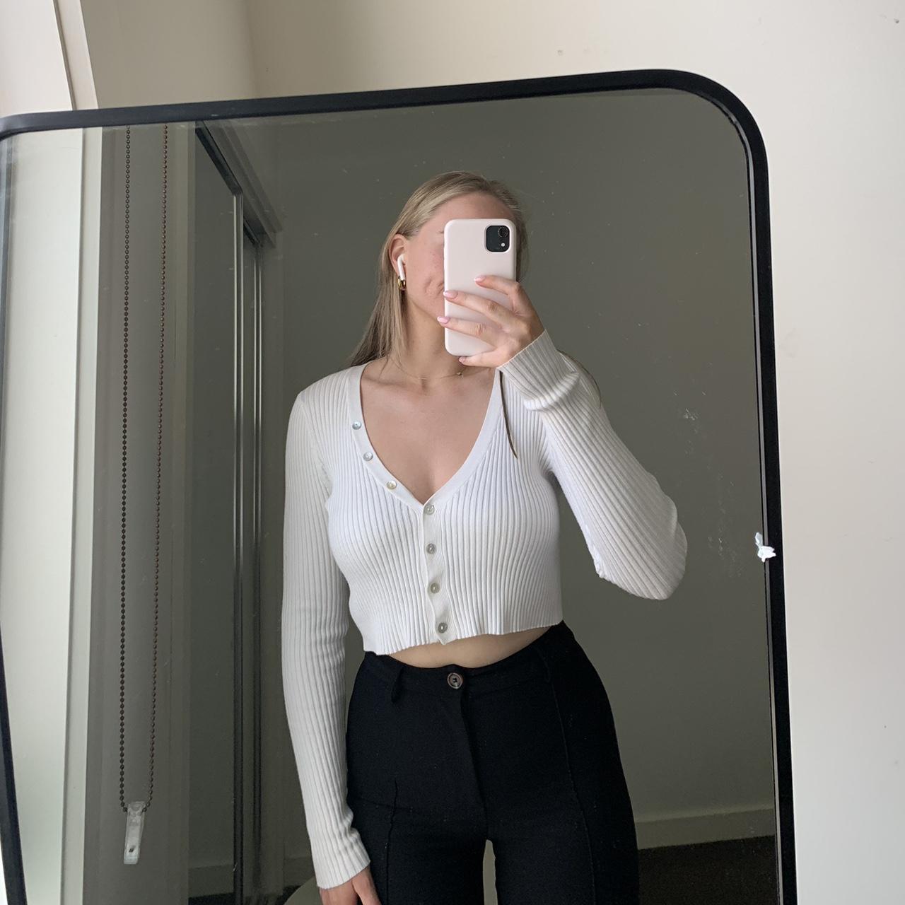 Glassons cardigan top - white size xs - Depop