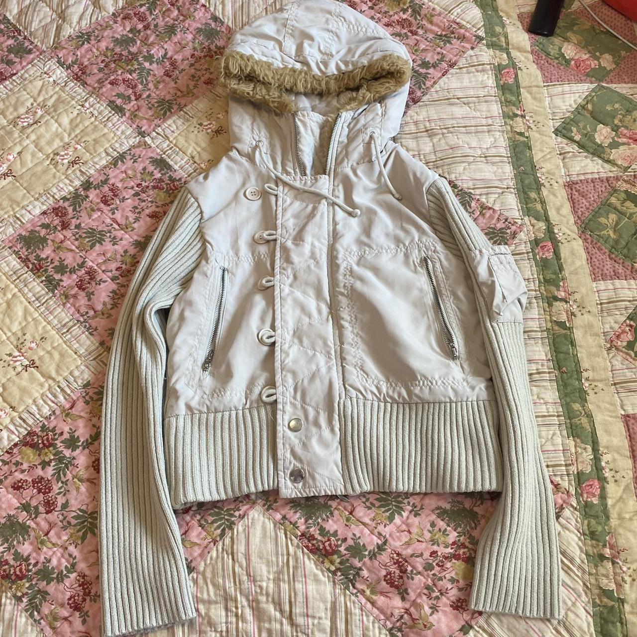 Y2k ribbed and puffer jacket with fur trim hood... - Depop