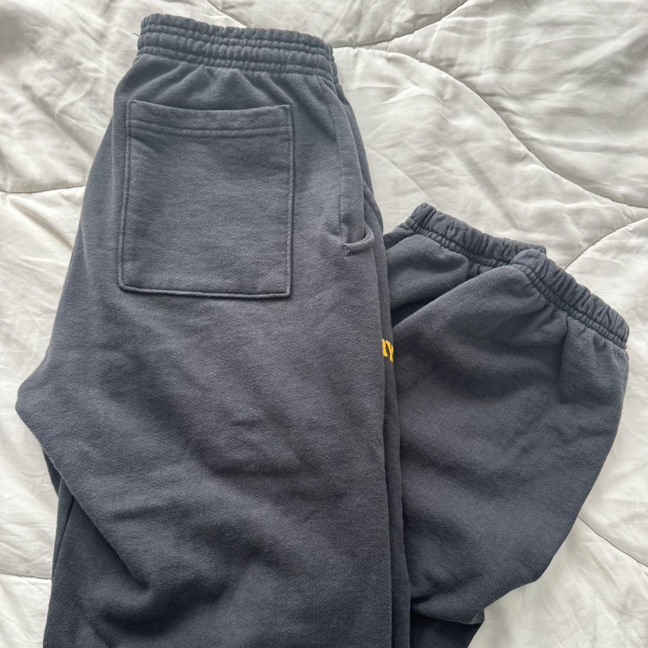 Raspberry hills/gv gallery sweats size small Worn... - Depop