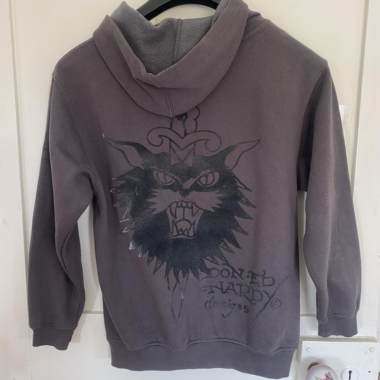 Goegeous vintage Ed Hardy grey hoodie. I’m a size... - Depop
