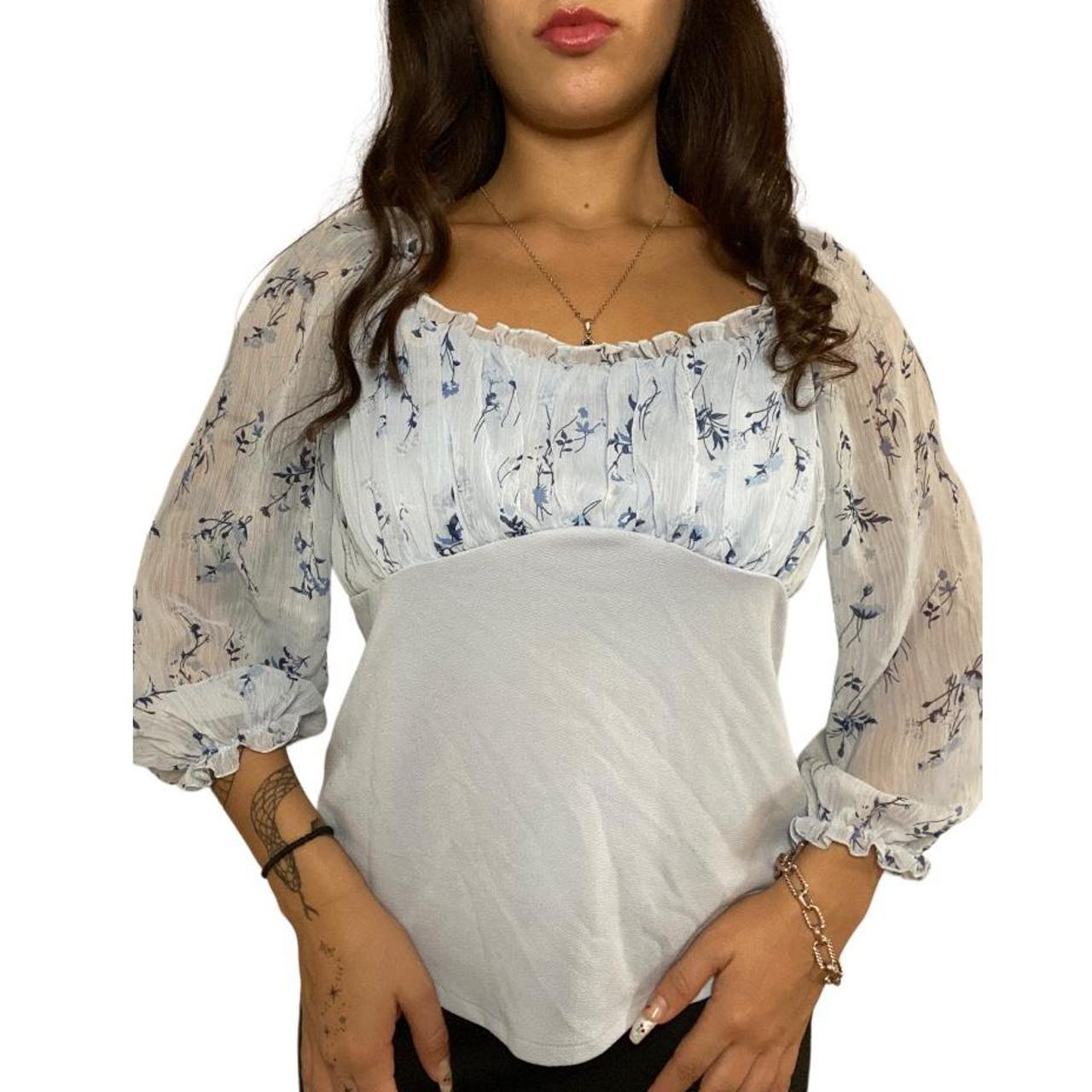 This absolutely gorgeous princes top with subtle... - Depop