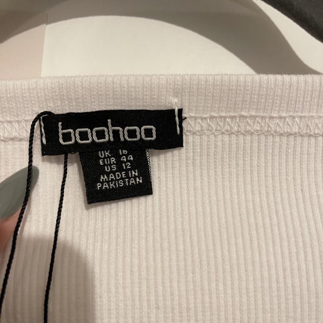 cute white boohoo top// with tags// size is us: 12... - Depop