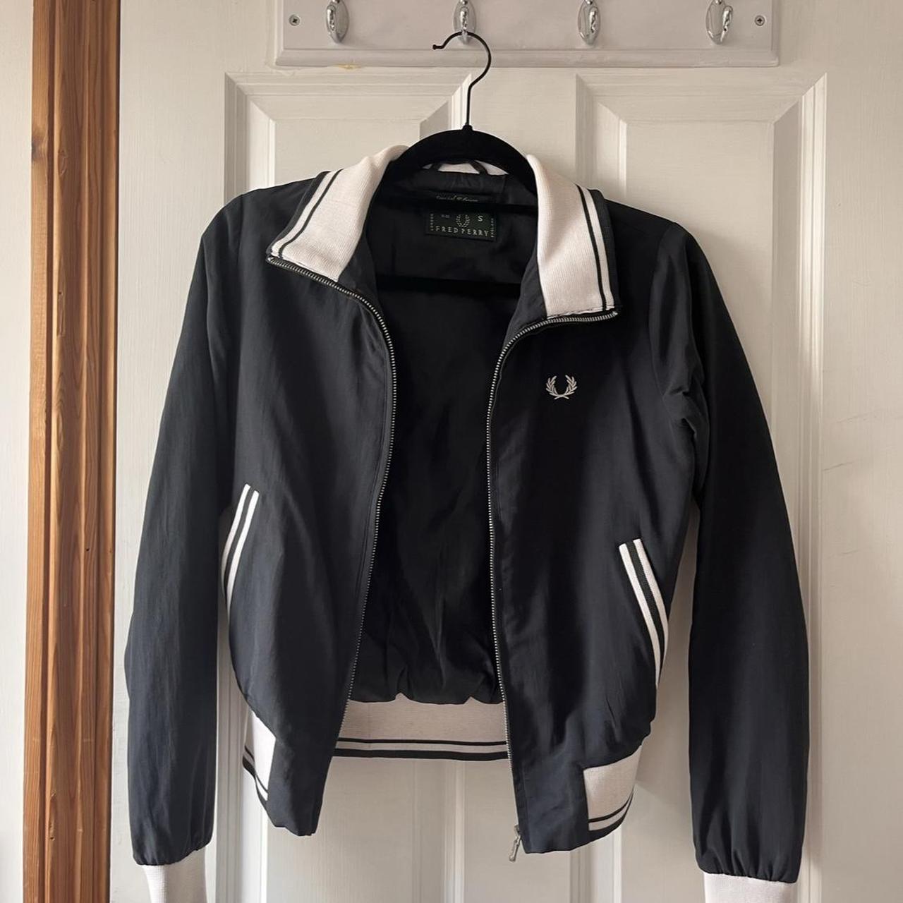 Cropped iconic vintage Fred Perry! #fredperry #vintage - Depop