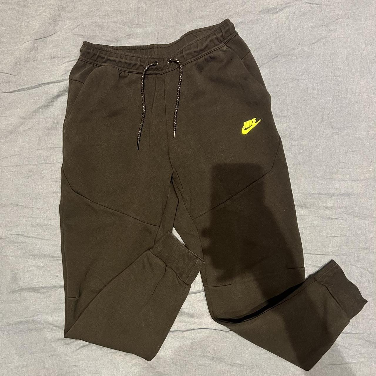 Nike Men's Black and Yellow Joggers-tracksuits | Depop