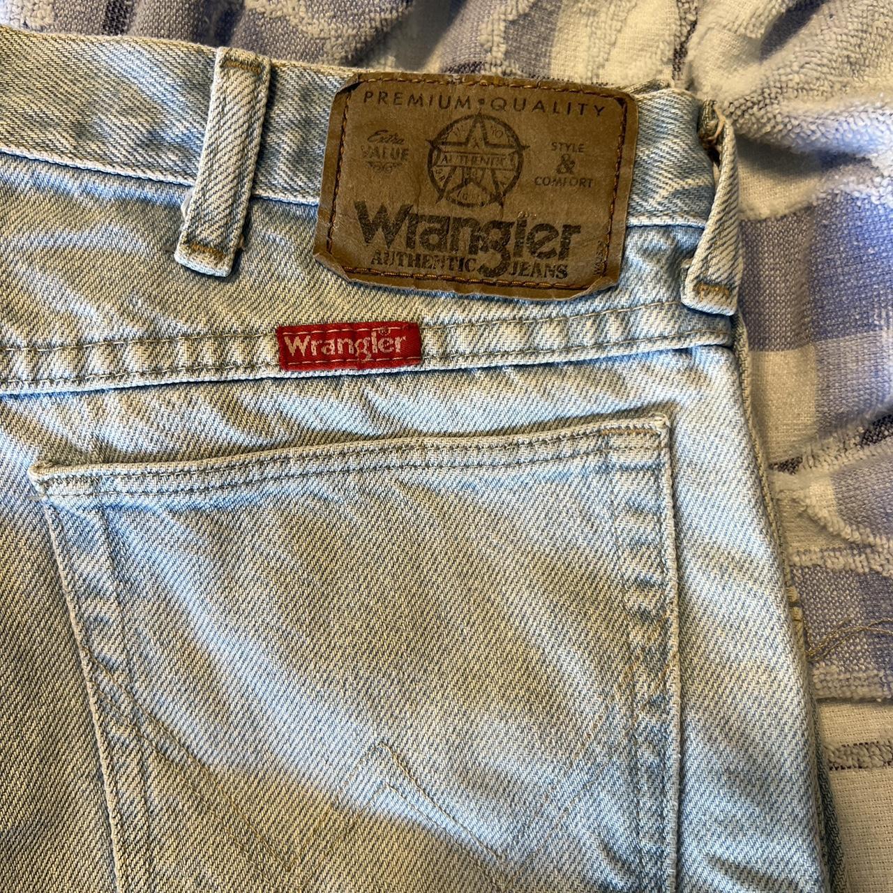 90’s Wrangler oversized jeans Light blue Size 36x30 - Depop