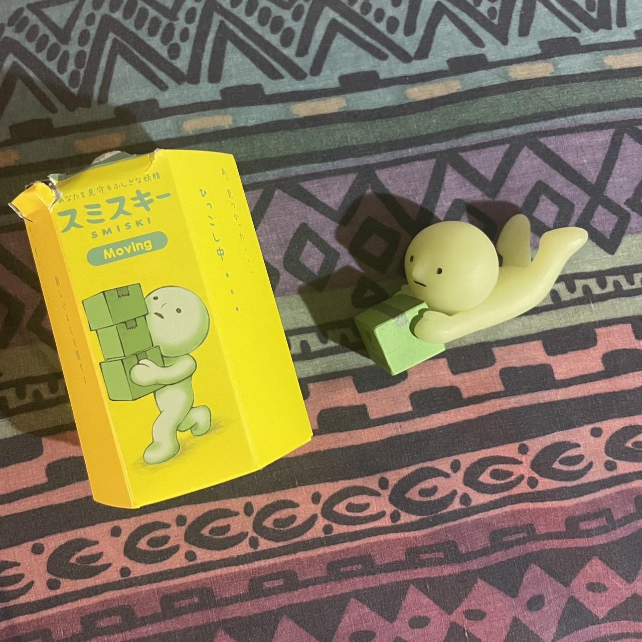 moving series smiski price is firm - Depop