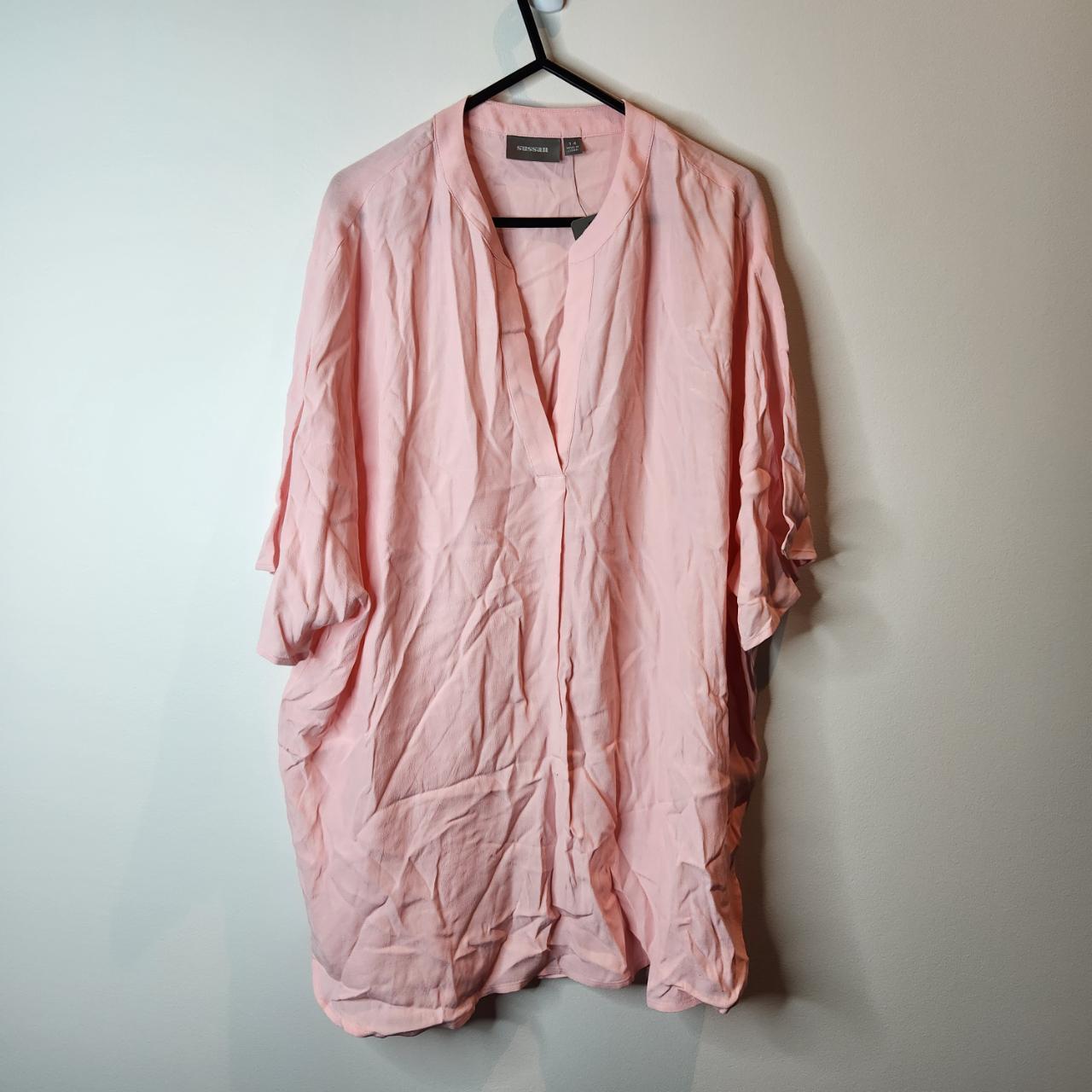 $15 Brand New Sussan Top Size 14 - J - Depop