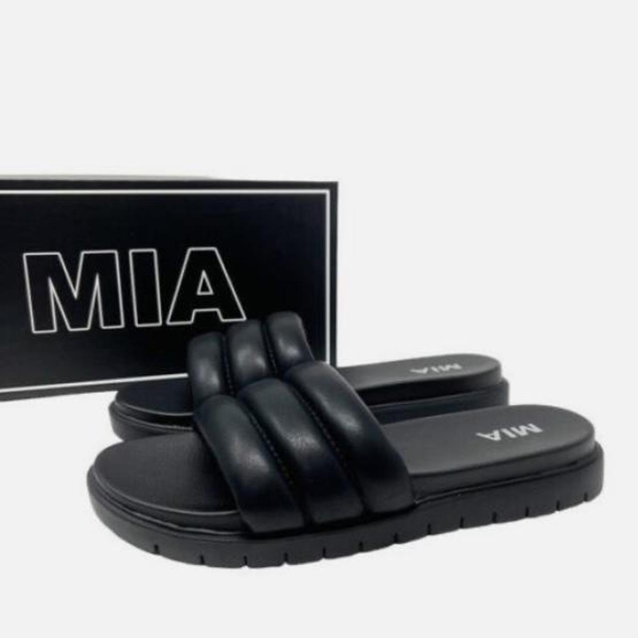 MIA Women's Black Slides | Depop