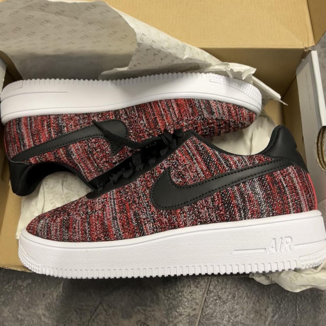 Nike Men's Red and Black Trainers | Depop