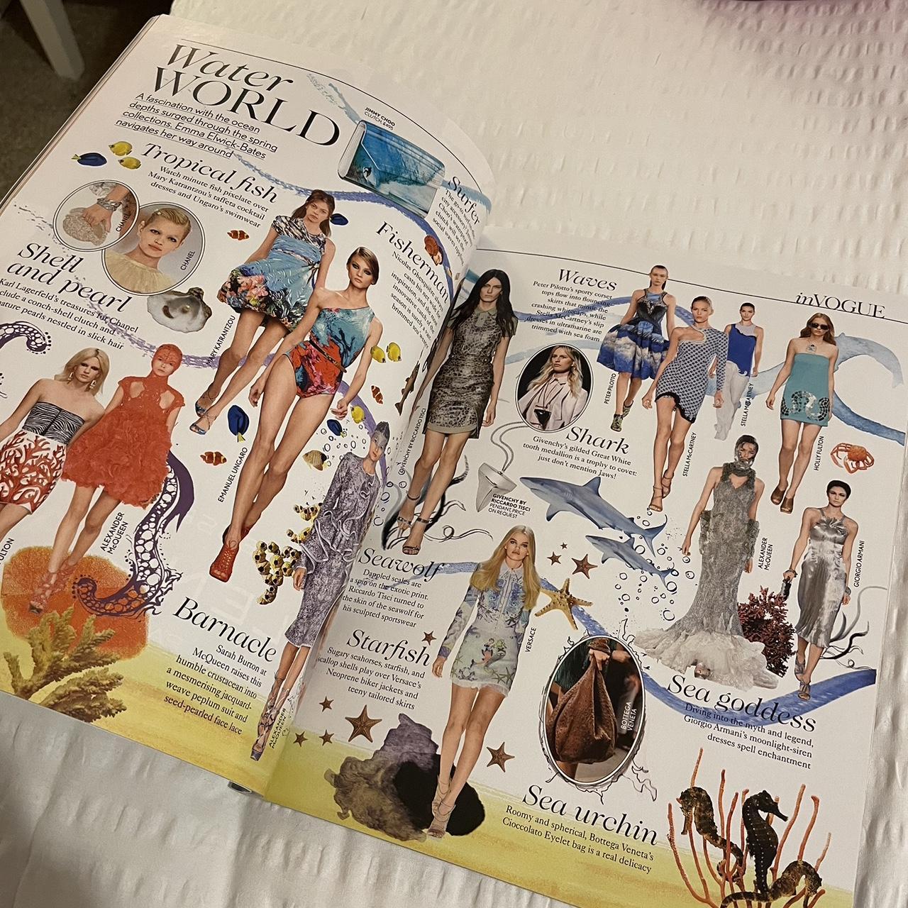 British VOUGE magazine / January 2012 / Florence... - Depop