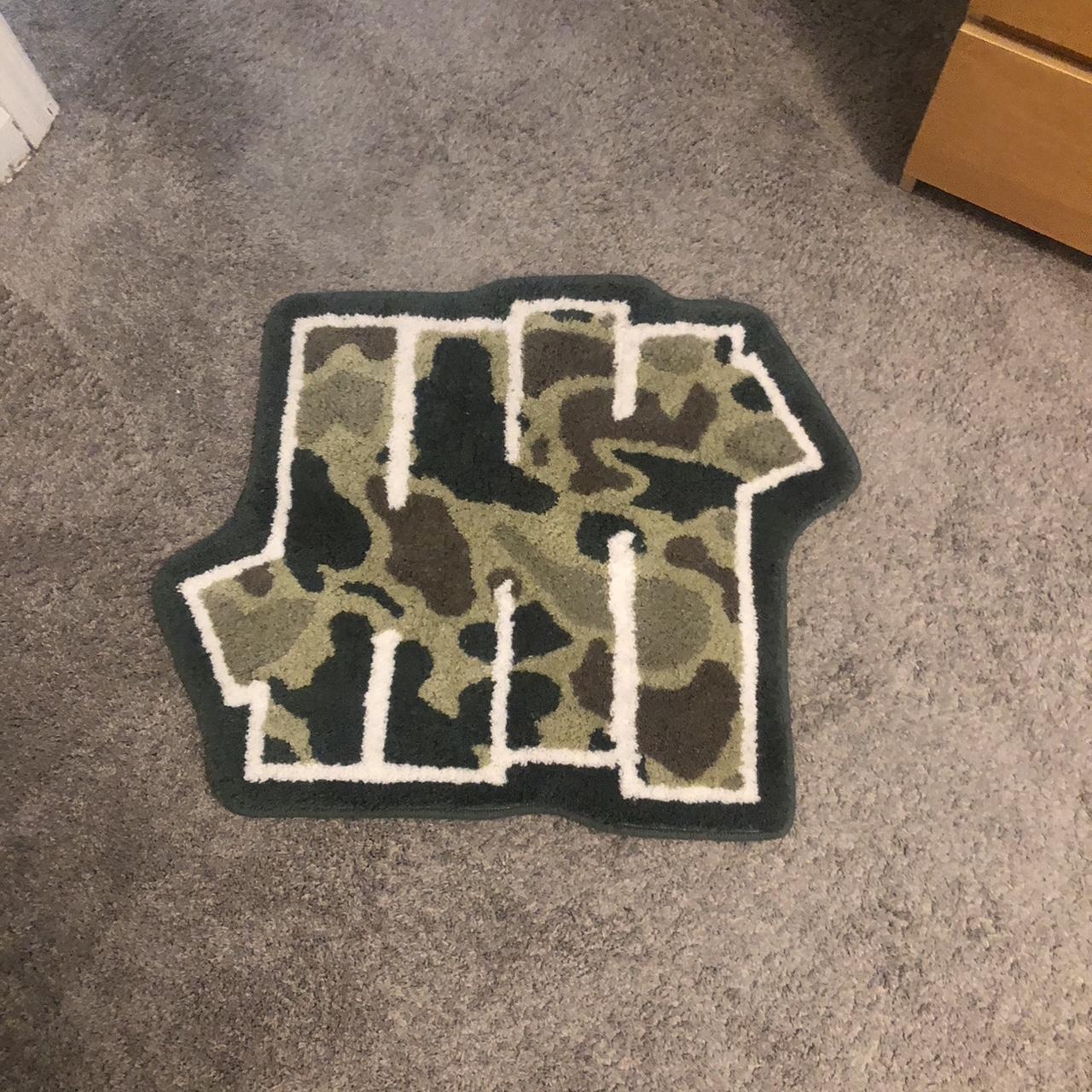 Undefeated rug Still in brand new shape 22 inches by... - Depop