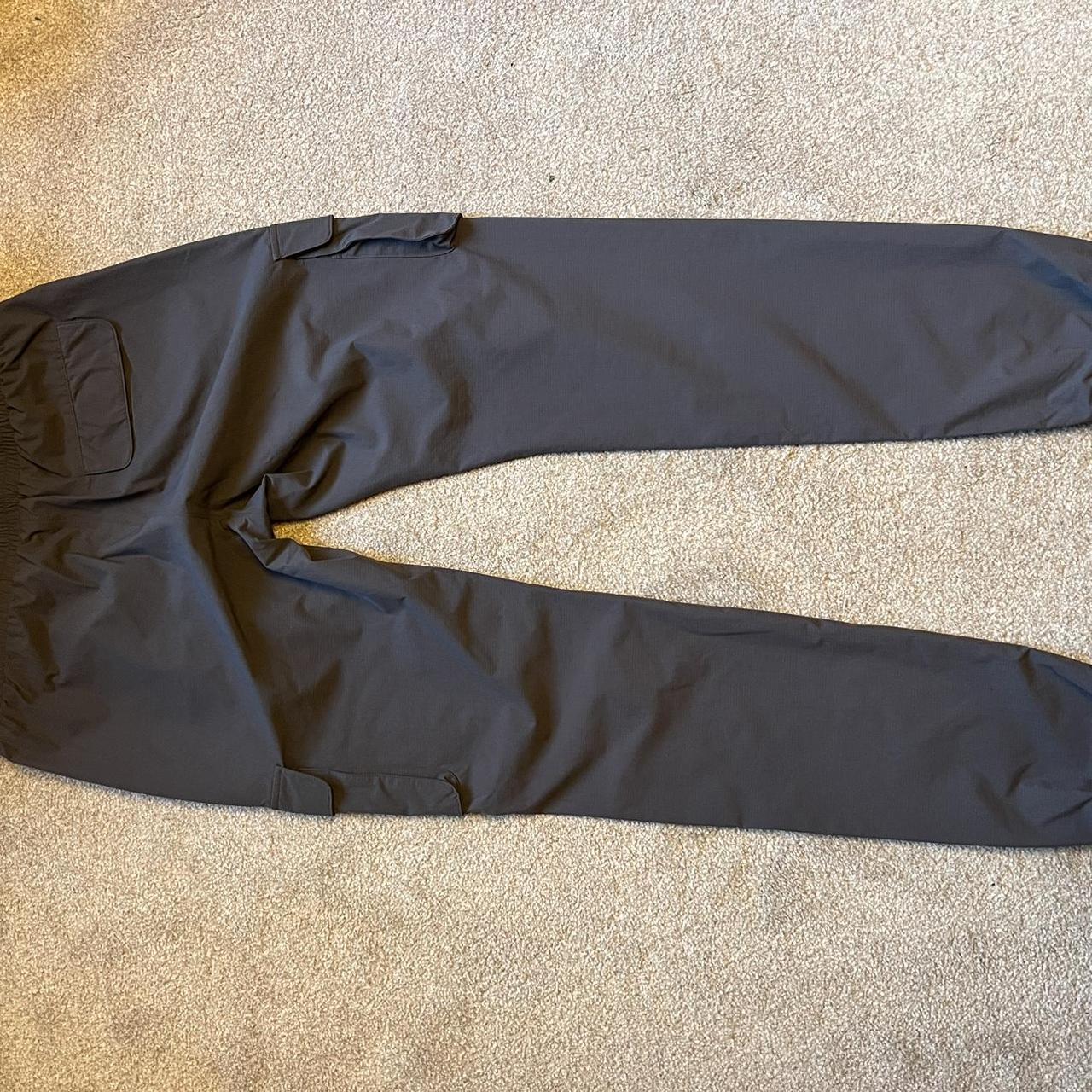 Arne clo grey cargo size small - Depop