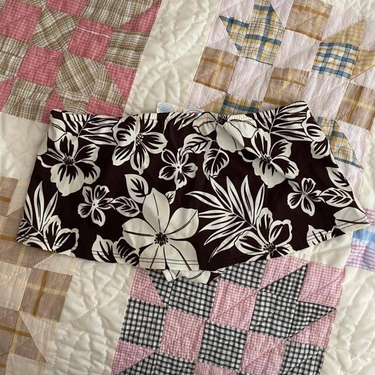 brown and cream hibiscus swim skirt!! it has high... - Depop