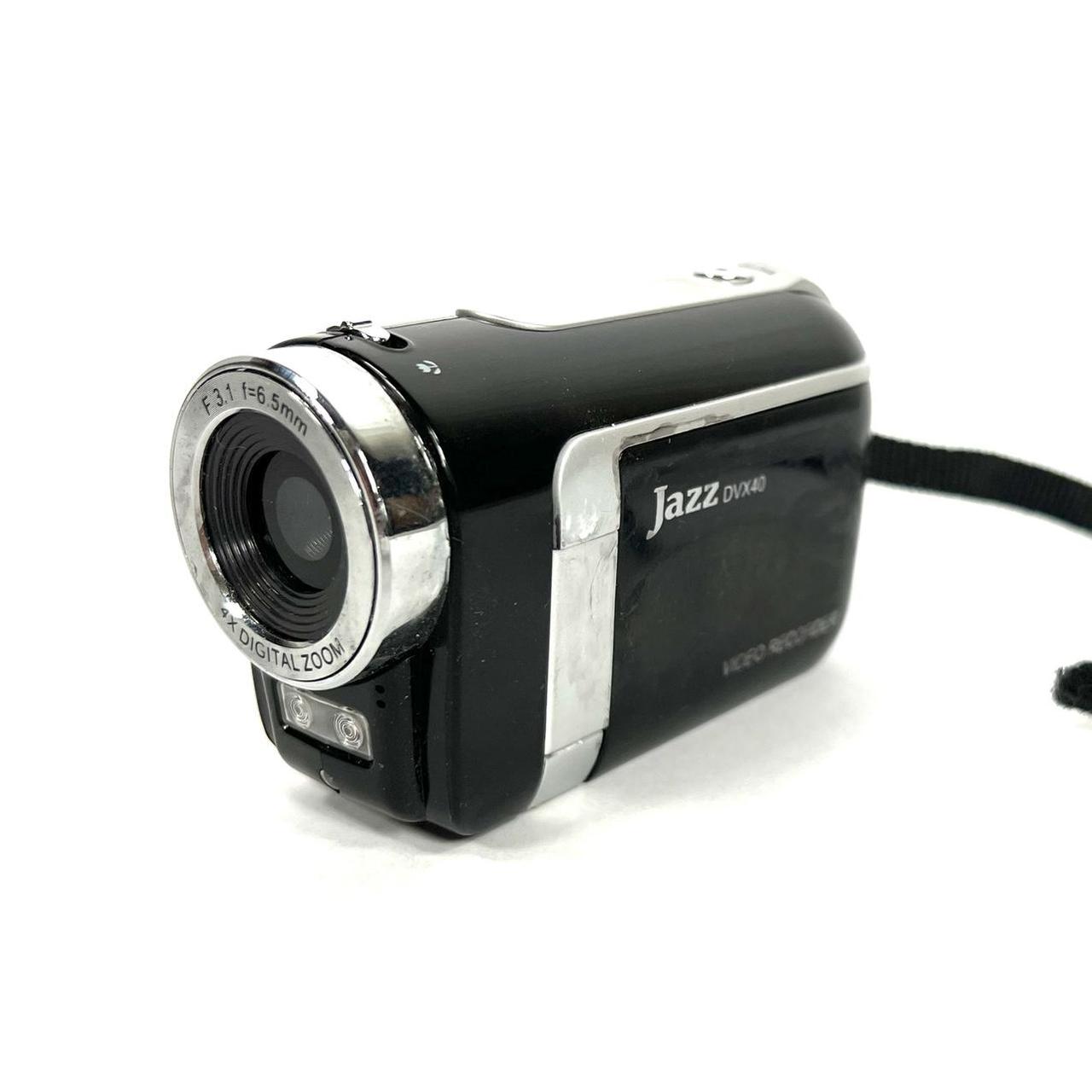 Early 2000s digital video camera Takes AA batteries... - Depop