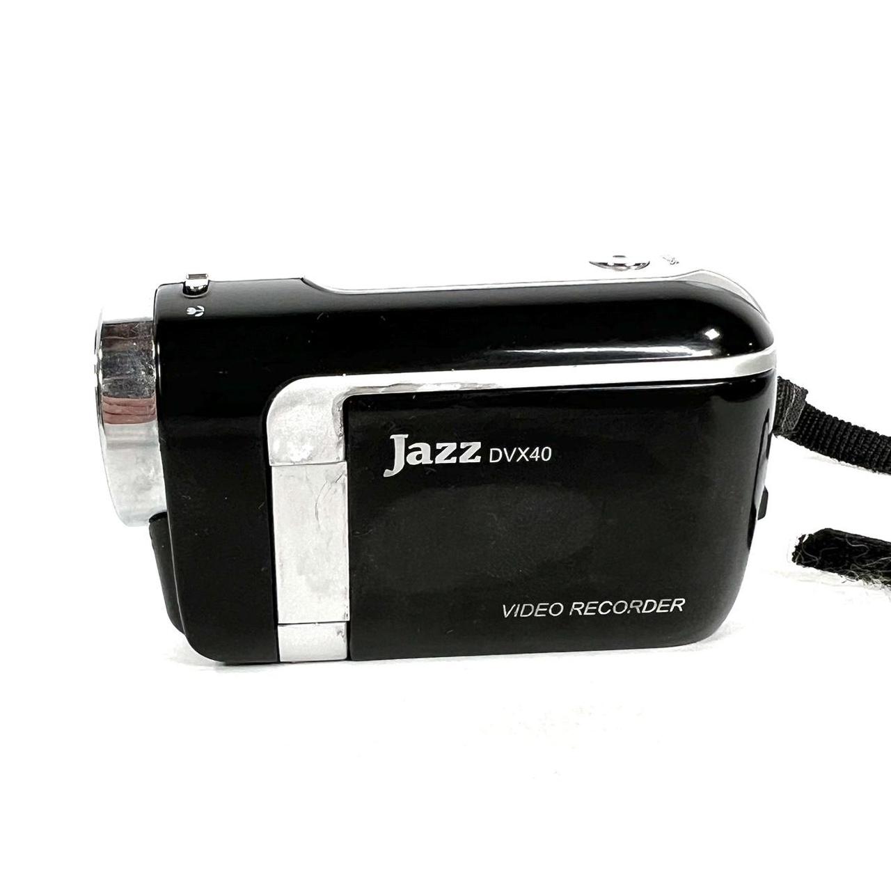 Early 2000s digital video camera Takes AA batteries... - Depop