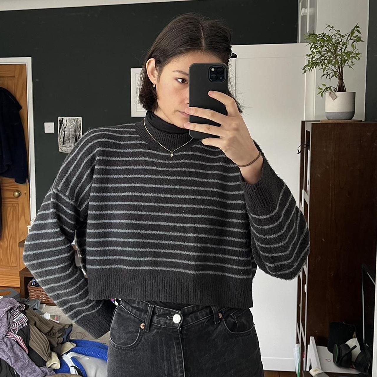 Pull and Bear Striped boxy cropped jumper Size... - Depop