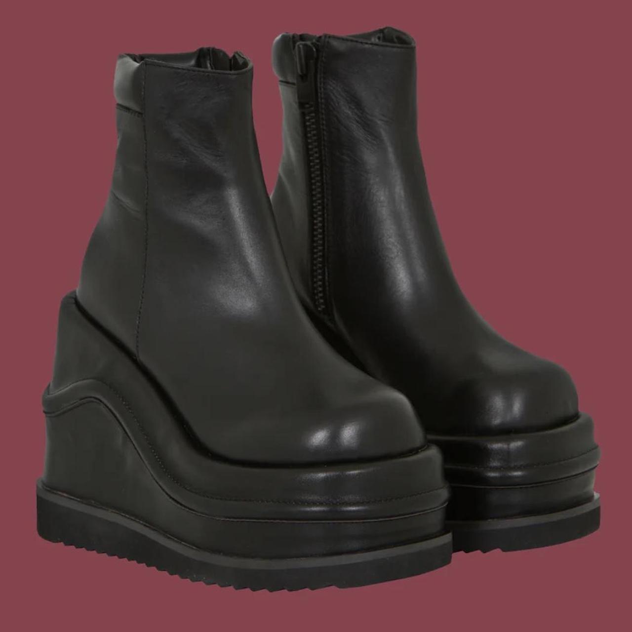 UNIF Wave Boot size 7 women’s. These are in very... - Depop