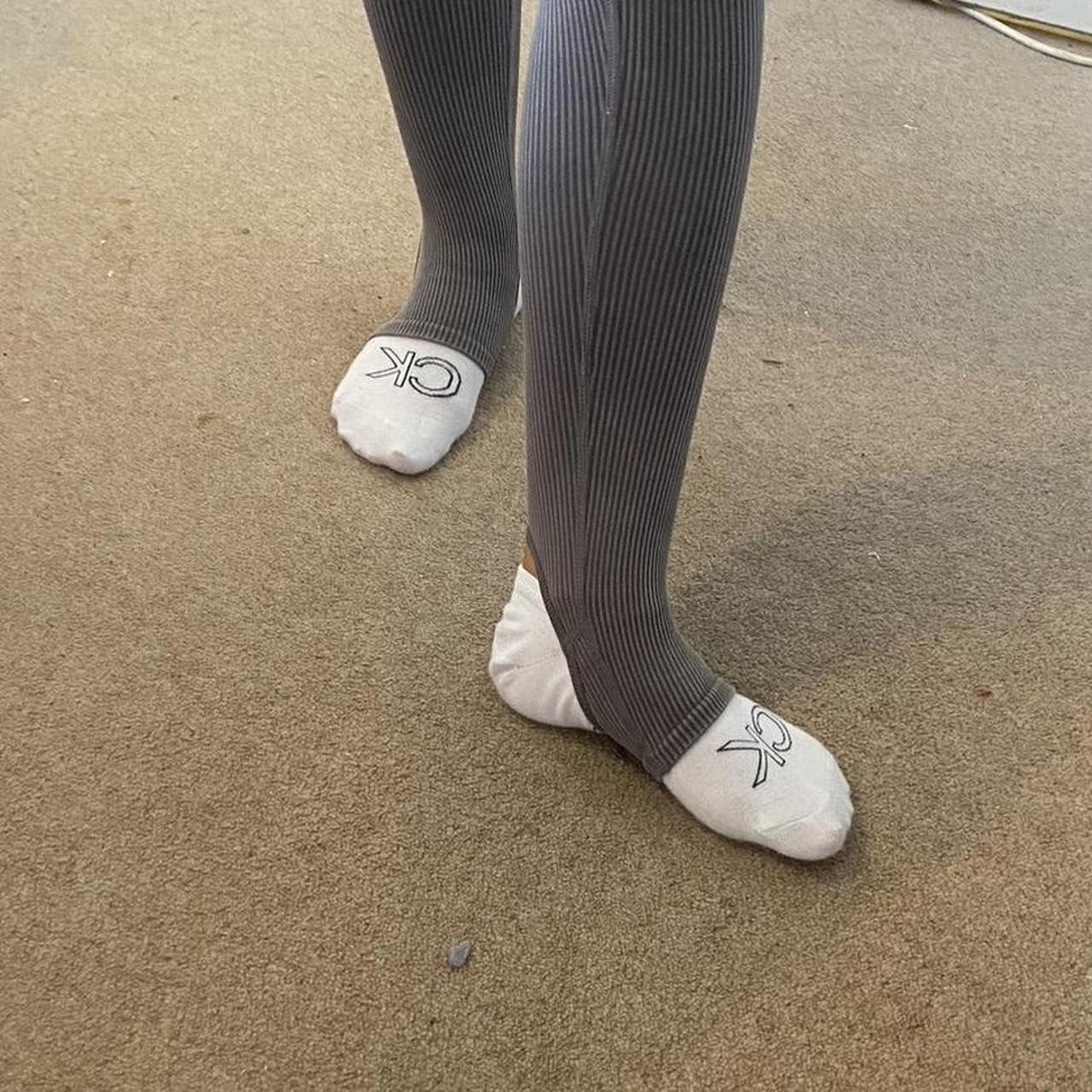 Zara ribbed grey leggings with feet straps Super... - Depop