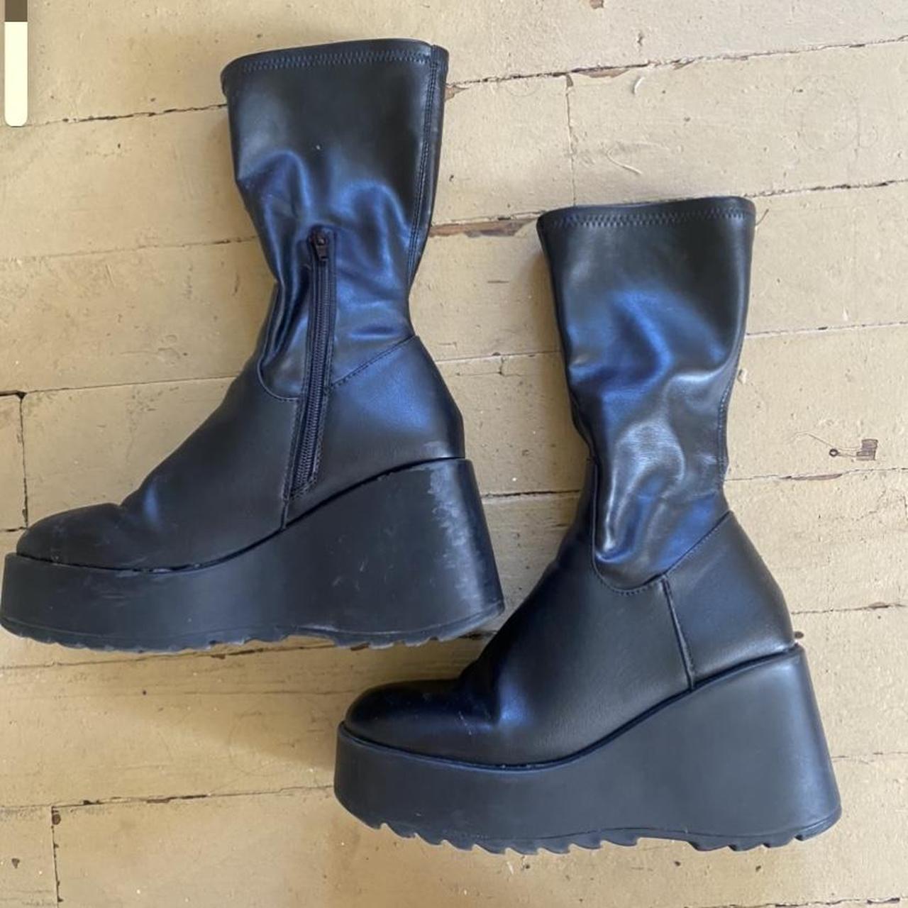 Steve Madden platform boots Some scuffing shown in... - Depop