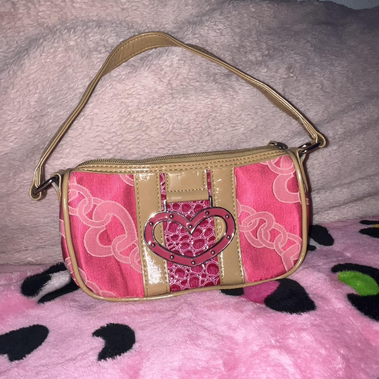 y2k style pink heart shoulder purse🎀💝💋🛍️ #y2k... | Depop
