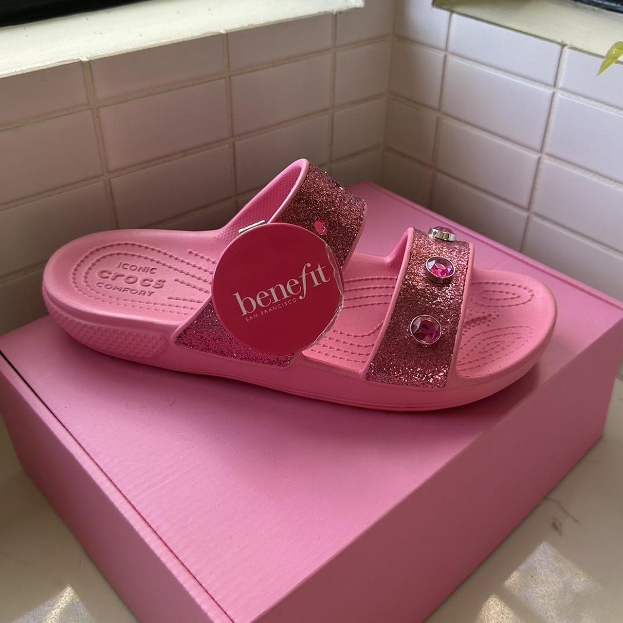 right croc i can’t find the left one right now but i... | Depop