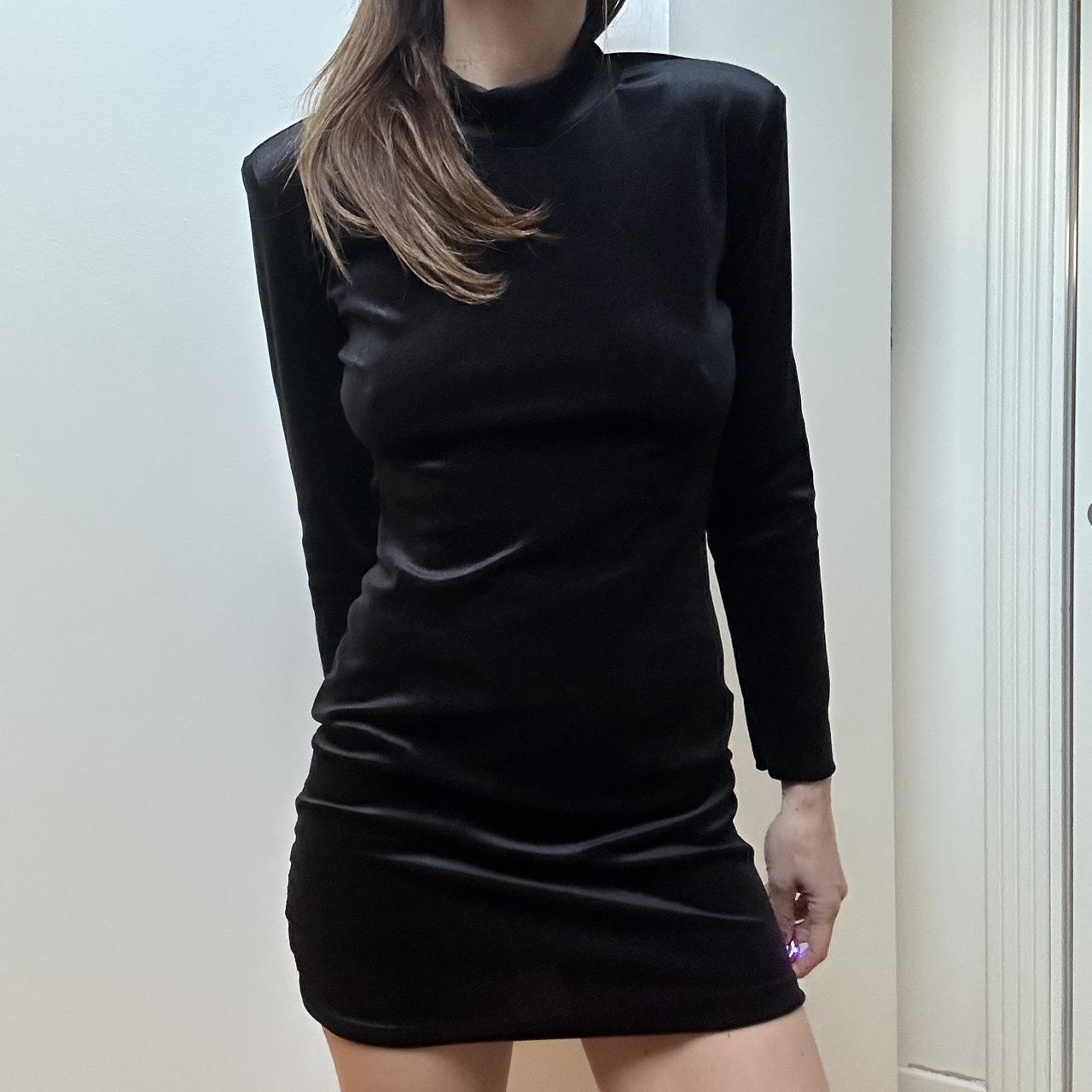 Mini dress made in Italy Tubino con spallina... - Depop