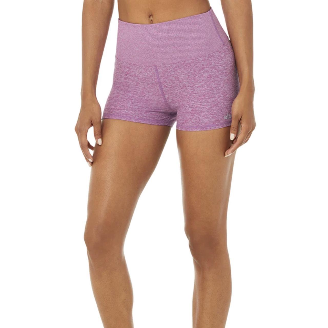 Alo yoga alosoft aura short great conditkon - Depop