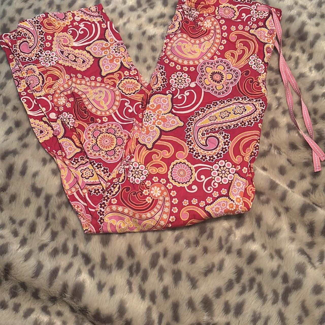 Pink & orange paisley capri pants... | Depop